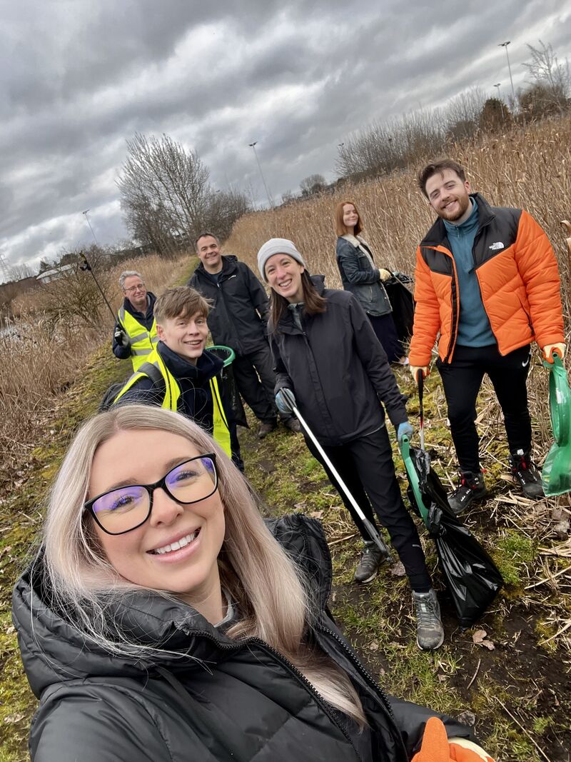 Andy Kirwan joins #PlasticFreeMersey Litter Pick